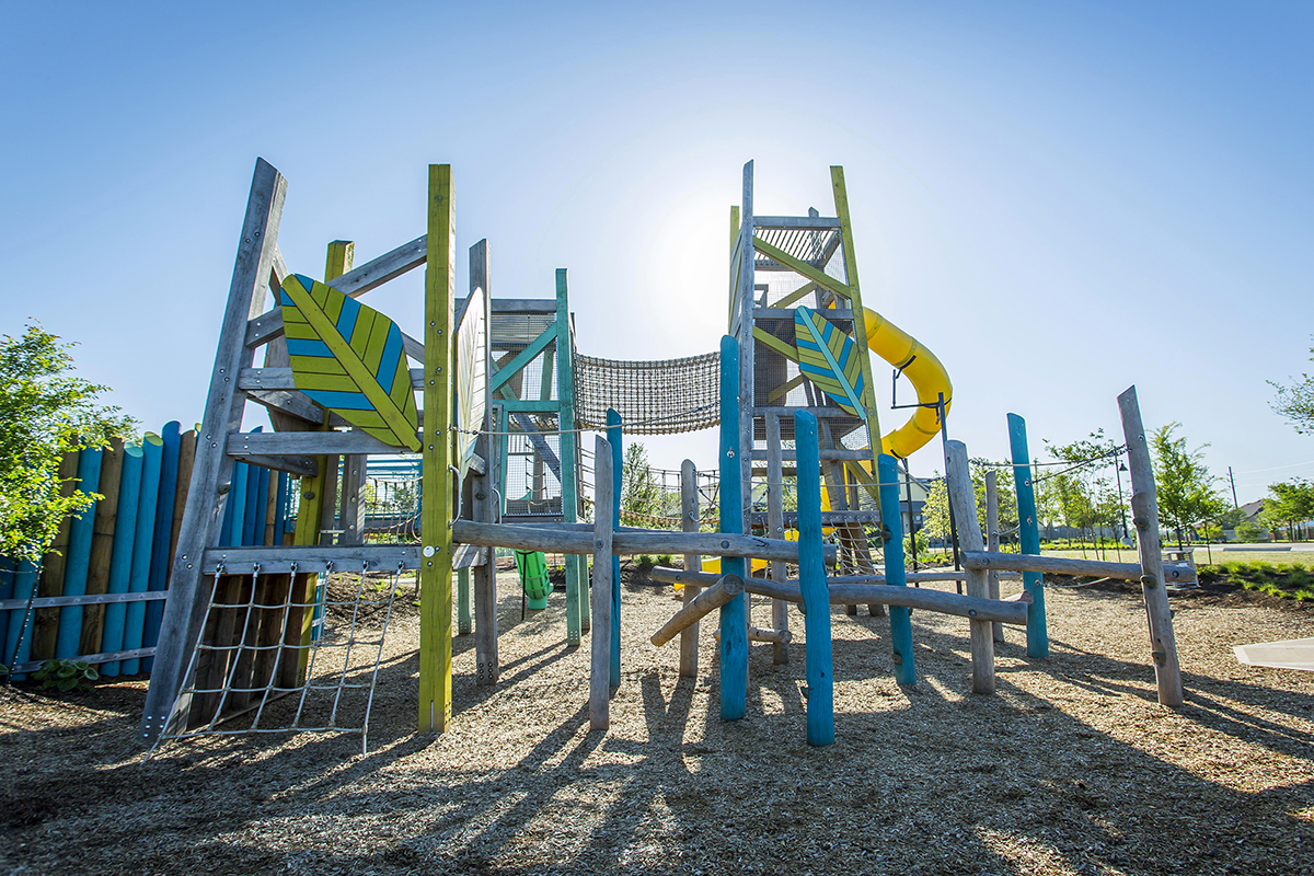 Sienna Plantation - Sawmill Lake Recreation Center - Millis Equipment